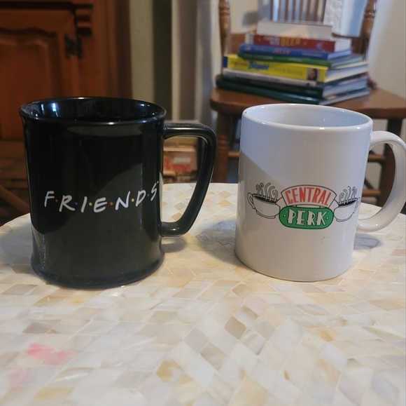Rampage | Dining | Friends Set Of 2 Friends Tv Series Coffee Mugs ...